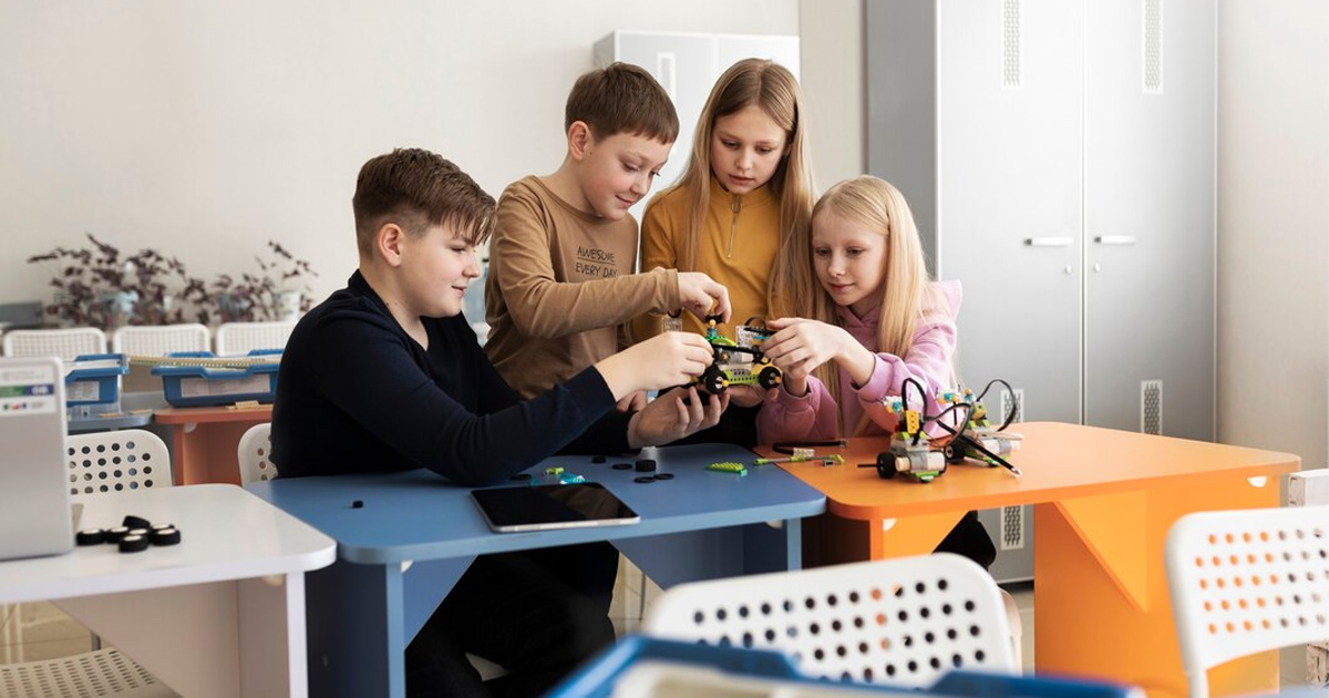 Gen Alpha là gì? Những điều bạn cần biết về thế hệ Alpha